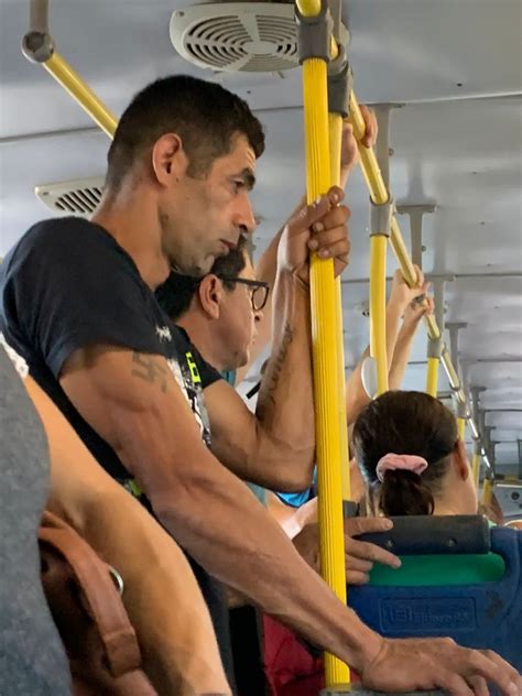 Leonel Radde on Twitter Avistamos um nazista dentro de um ônibus em