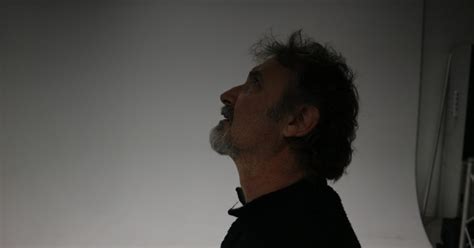 A Limana Luomo Che Non Deve Chiedere Mai