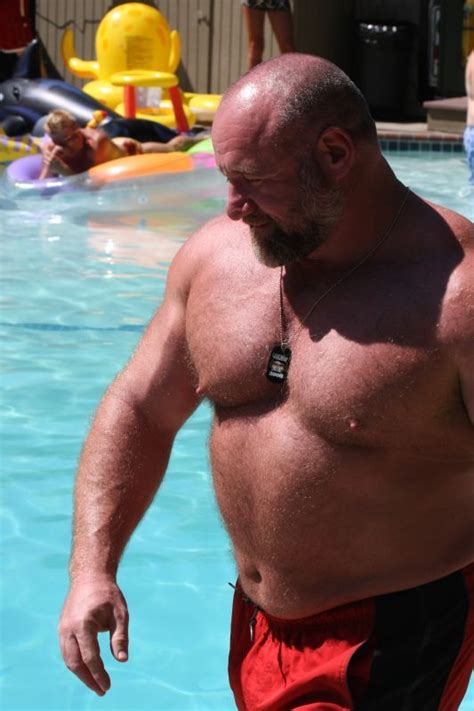 Papa Oso Musculoso 3 Poringa