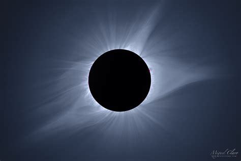 Watch The Sun S Elusive Corona Appear In Time Lapse Solar Eclipse Video