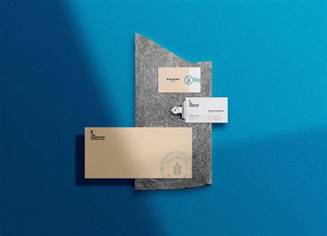Los mejores 20 mockups de sobres gratis que puedes usar como diseñador