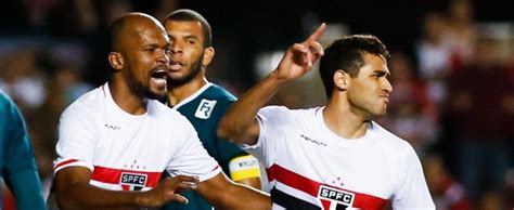 São Paulo atropela o Goiás vira vice líder e fica a 5 pontos do