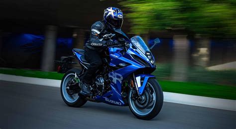 2024 Yeni Suzuki GSX 8R Tanıtıldı Suzuki GSX 8R Detaylı İnceleme