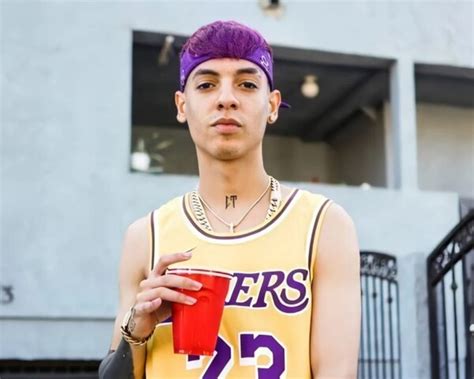 Natanael Cano Recibe Misteriosa Nota En Pleno Concierto Y Preocupa A