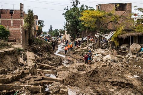 Tragedia En Per Fuertes Lluvias Han Dejado Decenas De Muertos