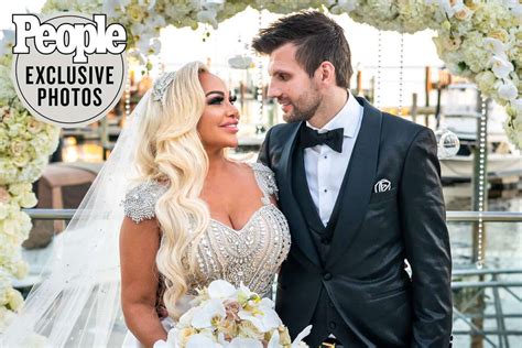 90 Day Fiancé s Darcey Is Happy Twin Stacey Had Her Wedding Moment