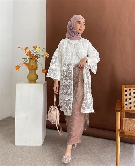 10 Gaya Kondangan Outer Lace Style Hijab Paripurna