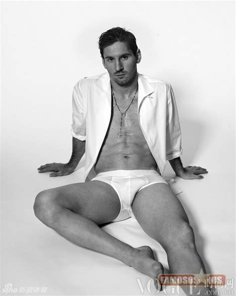 Internet Resgata Fotos De Messi De Cueca Branca Molhada