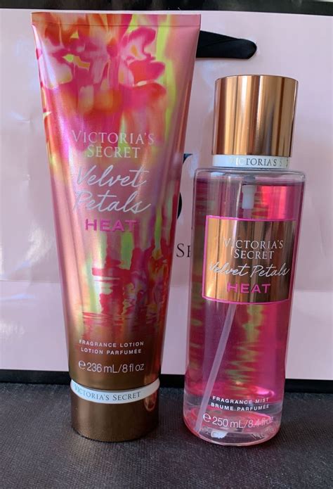 Kit Hidratante 236ml Body Splash 250ml Victorias Secret Velvet Petals
