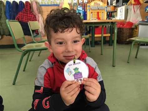 LOS PEQUES DE PEDRO DE VALENCIA B SOMOS MAYORES MÁS MEDALLAS