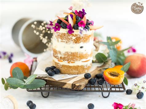 Le Naked Cake Abricot Myrtilles F Erie Cake