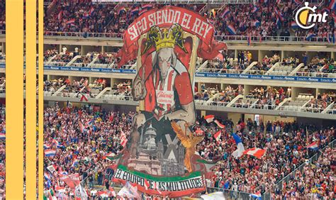 SIgo siendo el rey el tifo de la afición de Chivas para el Clásico