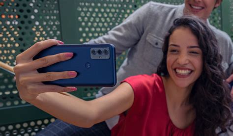 Смартфон Moto G Play 2023 представлен официально