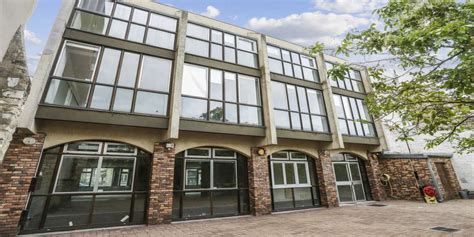 bureaux à louer 92130 Ile de France ISSY LES MOULINEAUX 78697 JLL