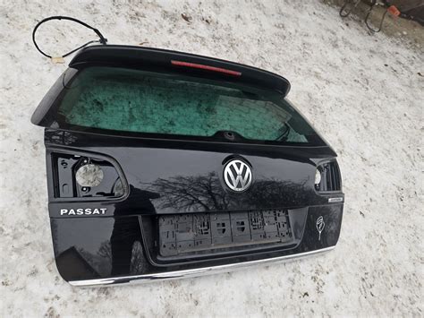 Klapa bagażnika lotka spoiler R LINE vw passat B6 2009R LC9X Żukówko