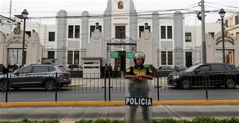 Fiscalía peruana abre investigación preliminar a Pedro Castillo