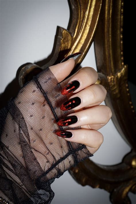 Fun And Spooky Halloween Nail Ideas To Try This Year Blushiee
