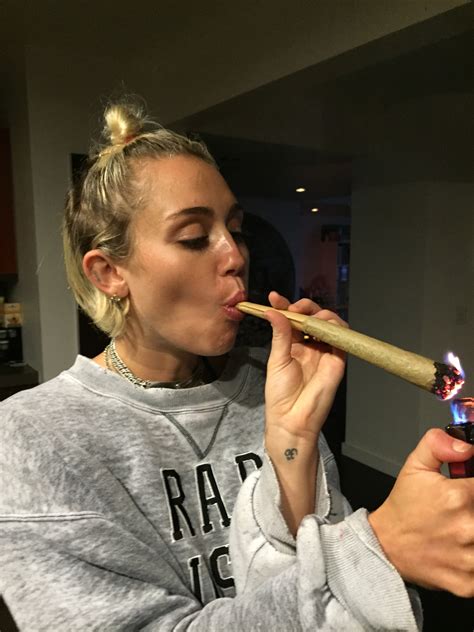 Naked Miley Cyrus In Leak