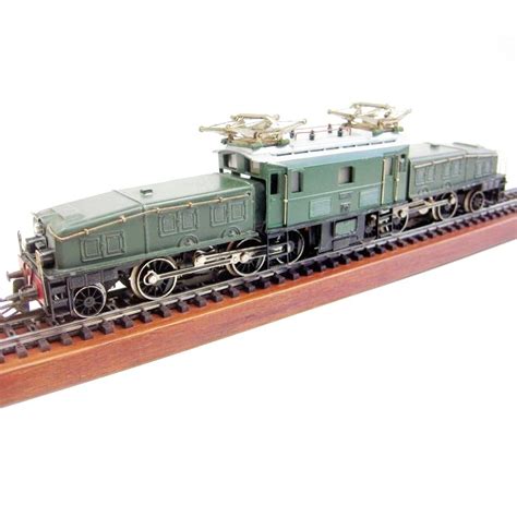 Märklin H0 3015 Locomotive électrique Ce 6 8 Crocodile SBB