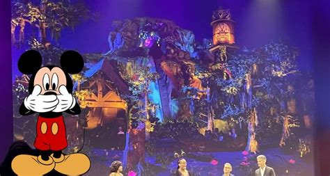 Crowd Reacts To Splash Mountains Retheme Reveal DisneyTips