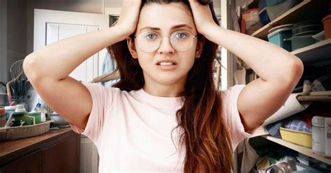 The 5 Stages Of Hoarding You Need To Know