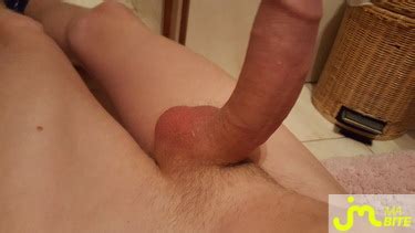 Pénis de 20 cm en érection BigBite77654654 nous montre sa bite pour