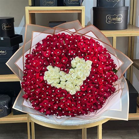 Top Ramos De Rosas Rojas Con Blanco Abzlocal Mx