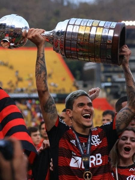 Pedro do Flamengo leva o prêmio de Rei da América de 2022 Flamengo