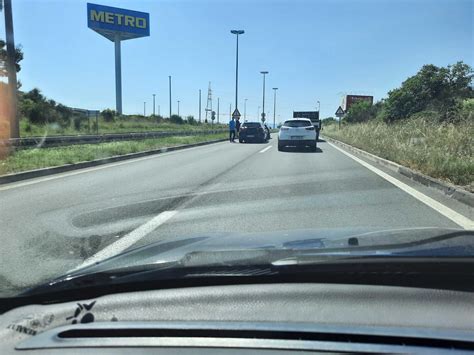 Slobodna Dalmacija Lančani sudar na izlazu iz Solina sudjelovala su