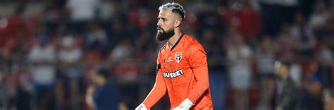 Zubeldía confirma Jandrei como titular na ausência de Rafael Tudo