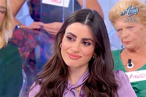 Uomini e Donne scelta Lavinia chi è il prescelto bacio appassionato