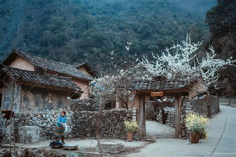 Phố cổ Đồng Văn một góc rêu phong nơi cao nguyên Hà Giang Hương Anh