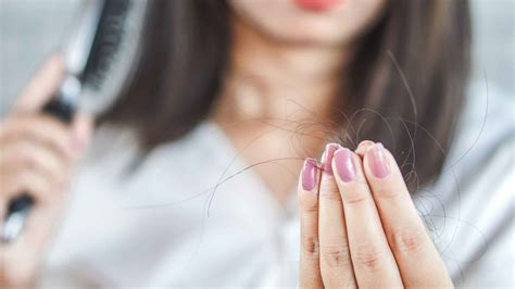 O remédio natural para tratar a queda de cabelo Autor da Própria Saúde