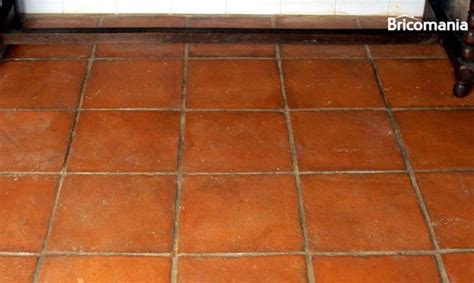 Cómo abrillantar y limpiar suelos de barro cocido natural