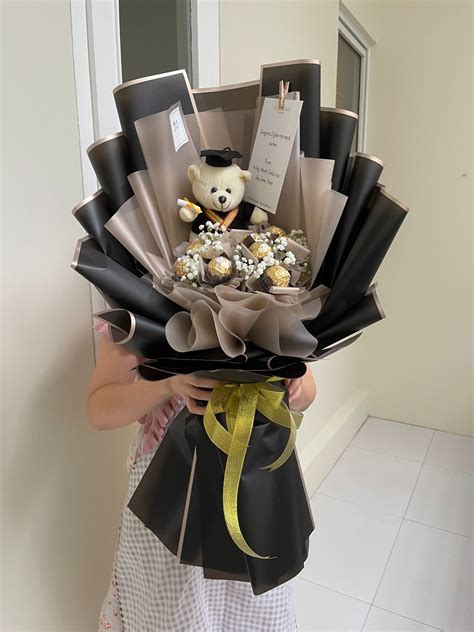Pin de Sese Wu en chocolate bouquet Ideas para regalos de graduación