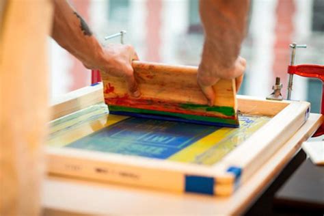 Curso Aprenda Estampar Camisetas Em Silk Screen Serigrafia