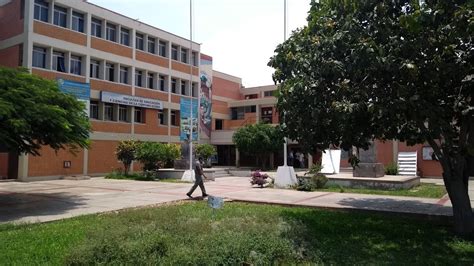 Facultad de Ciencias Sociales opiniones fotos número de teléfono y