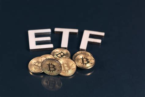 Bitcoin Etfs Verzeichnen Extreme Zufl Sse Neuer Funds Auf Rang