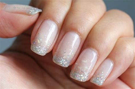 Hochzeitsnägel elegantes Design Nagellack durchsichtig silberne Glitzer