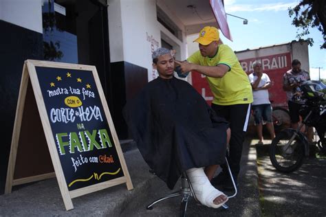Barbeiro que fez Corte do Hexa viraliza e participa de ação