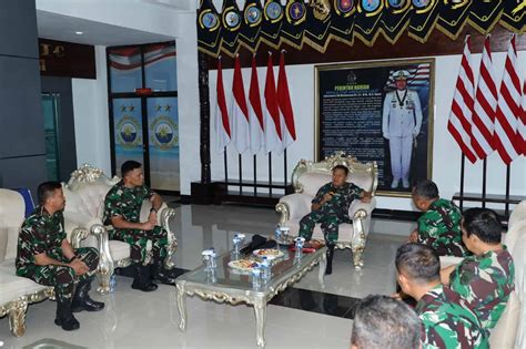 Pangkoarmada III Laksamana Muda TNI Agus Hariadi Terima Kunjungan