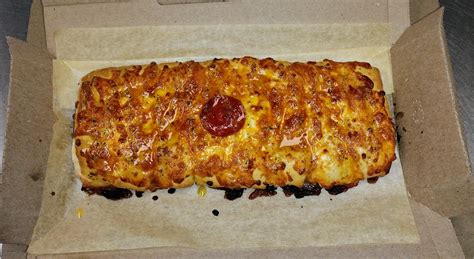 Pepperoni Stuffed Cheesy Bread Rdominos