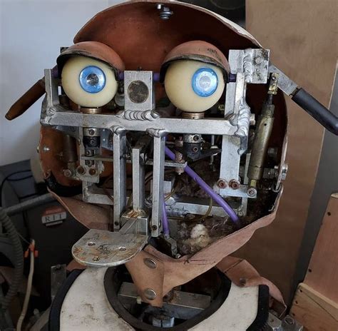 Endoskeleton Showbiz Pizza Chuck E Cheese Fnaf