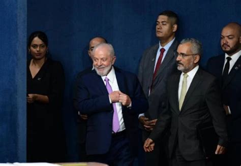 Lula defende integridade na posse do novo procurador geral da República