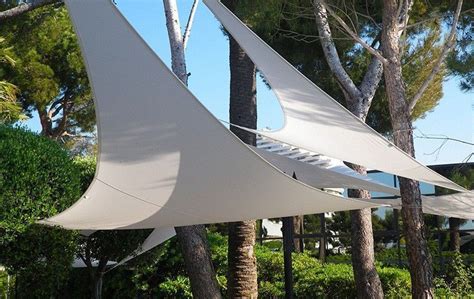 Voile D Ombrage Triangle 4x4x4m Taupe