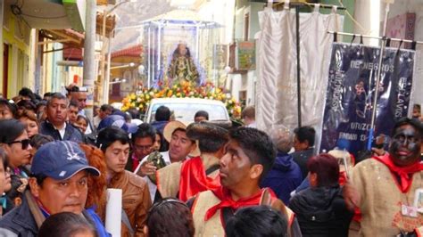 Virgen de la Puerta miles de fieles acompañan recorrido procesional