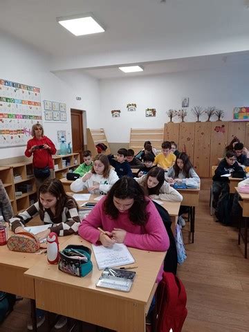 240 de elevi și 40 de cadre didactice au participat la Tabăra Națională