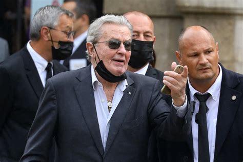 Photo Alain Delon Obs Ques De Jean Paul Belmondo En L Glise Saint