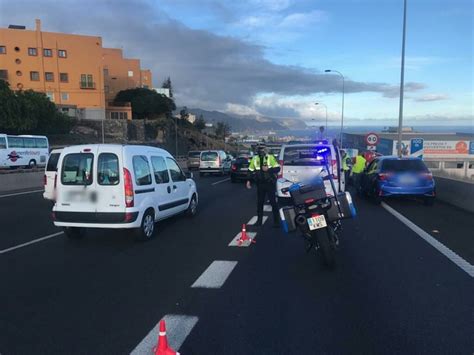 Vuelca un vehículo en la TF 5 tras un accidente múltiple