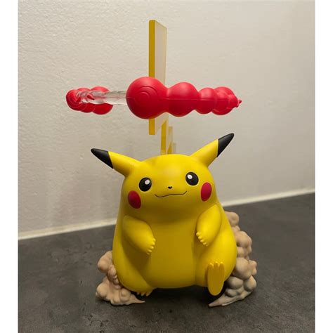 Se produkter som liknar Pokémon Pikachu Figure Pi på Tradera